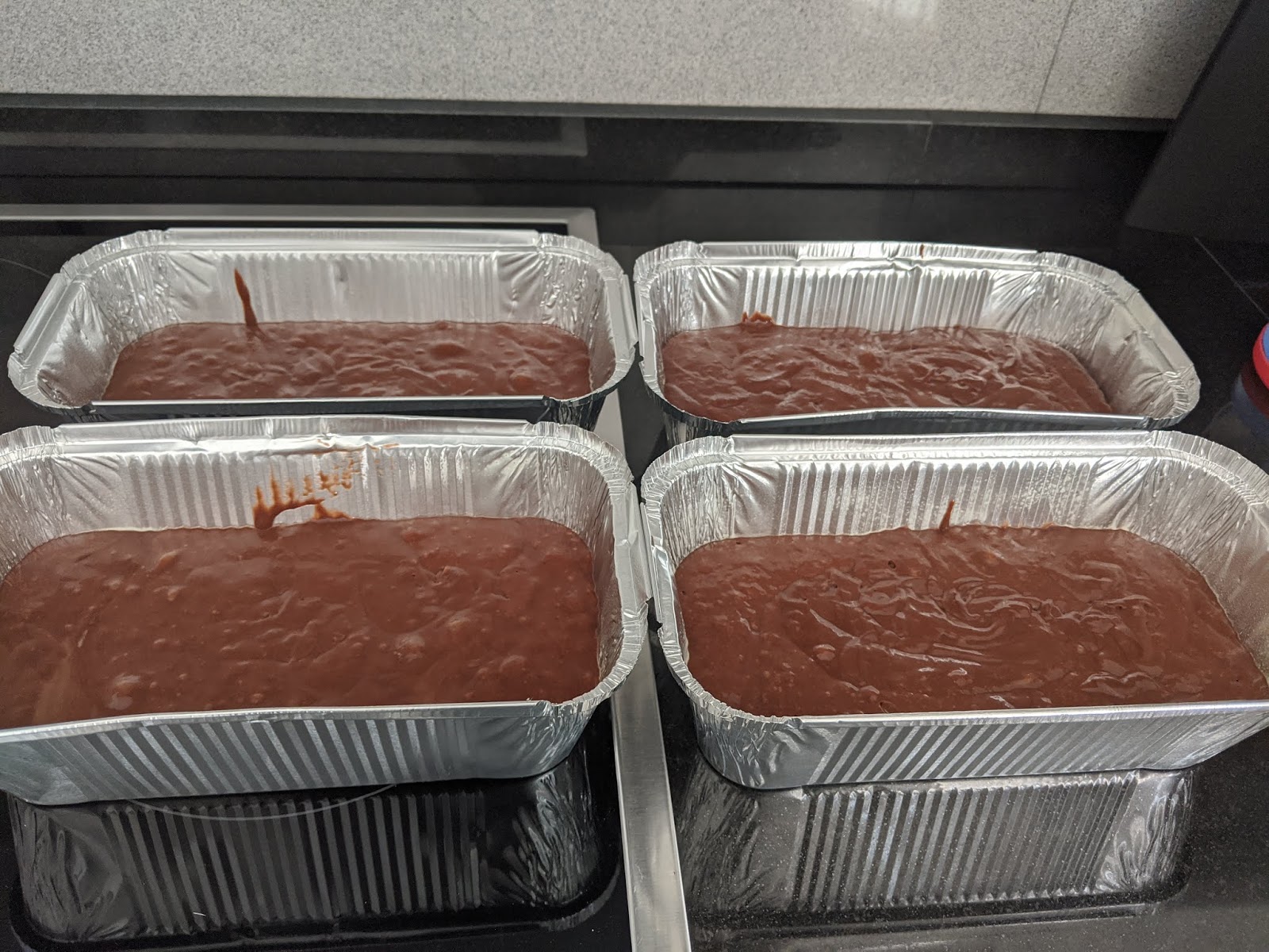 Muffins y bizcochos de chocolate con descartes de masa madre (sourdough ...