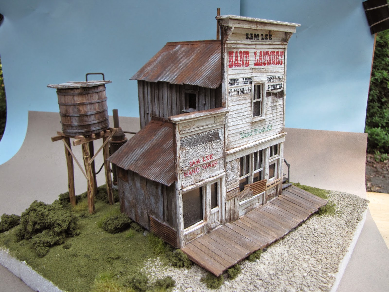 Tom Yorke Custom Model Building: New kit being finished for another ...