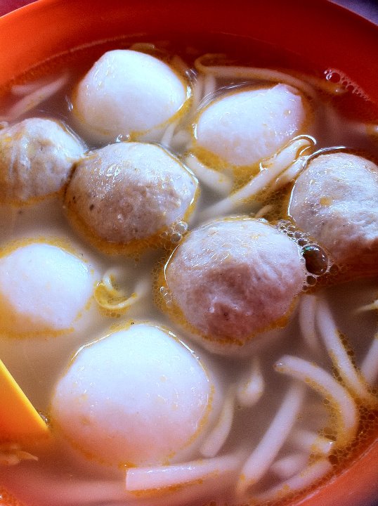 Eating, is a joy...: Fishballs & meatballs