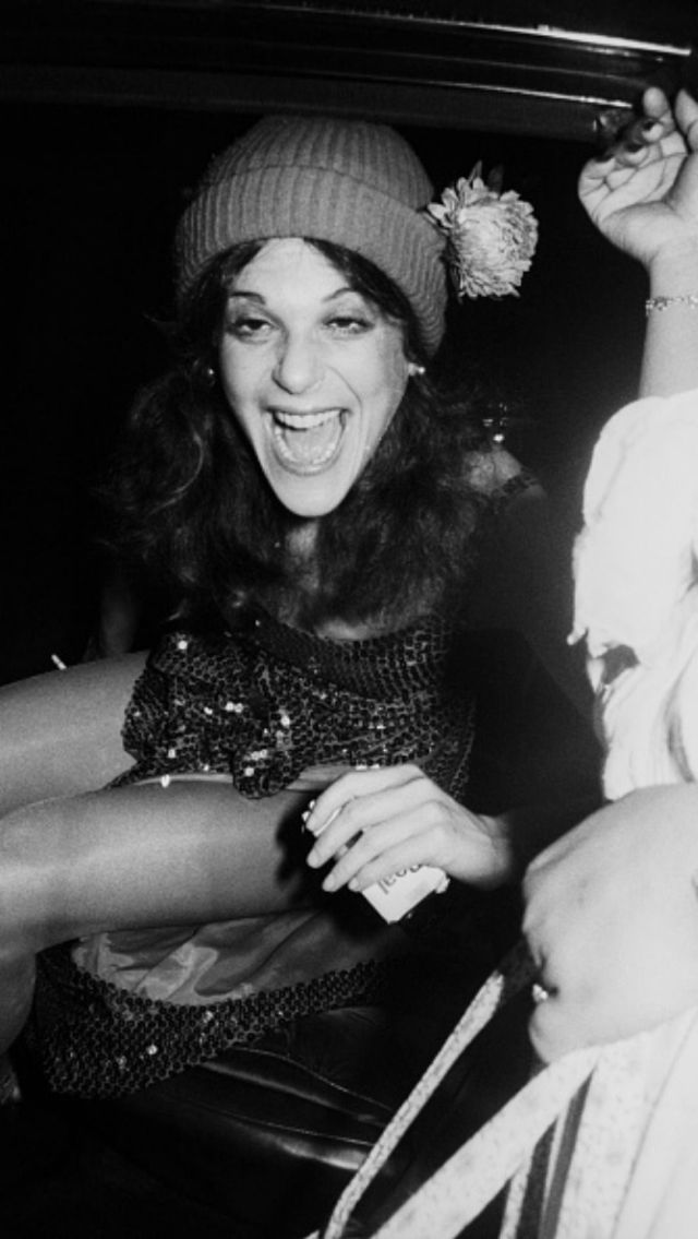 25 Candid Photographs of Gilda Radner in the 1970s and 1980s ~ Vintage ...