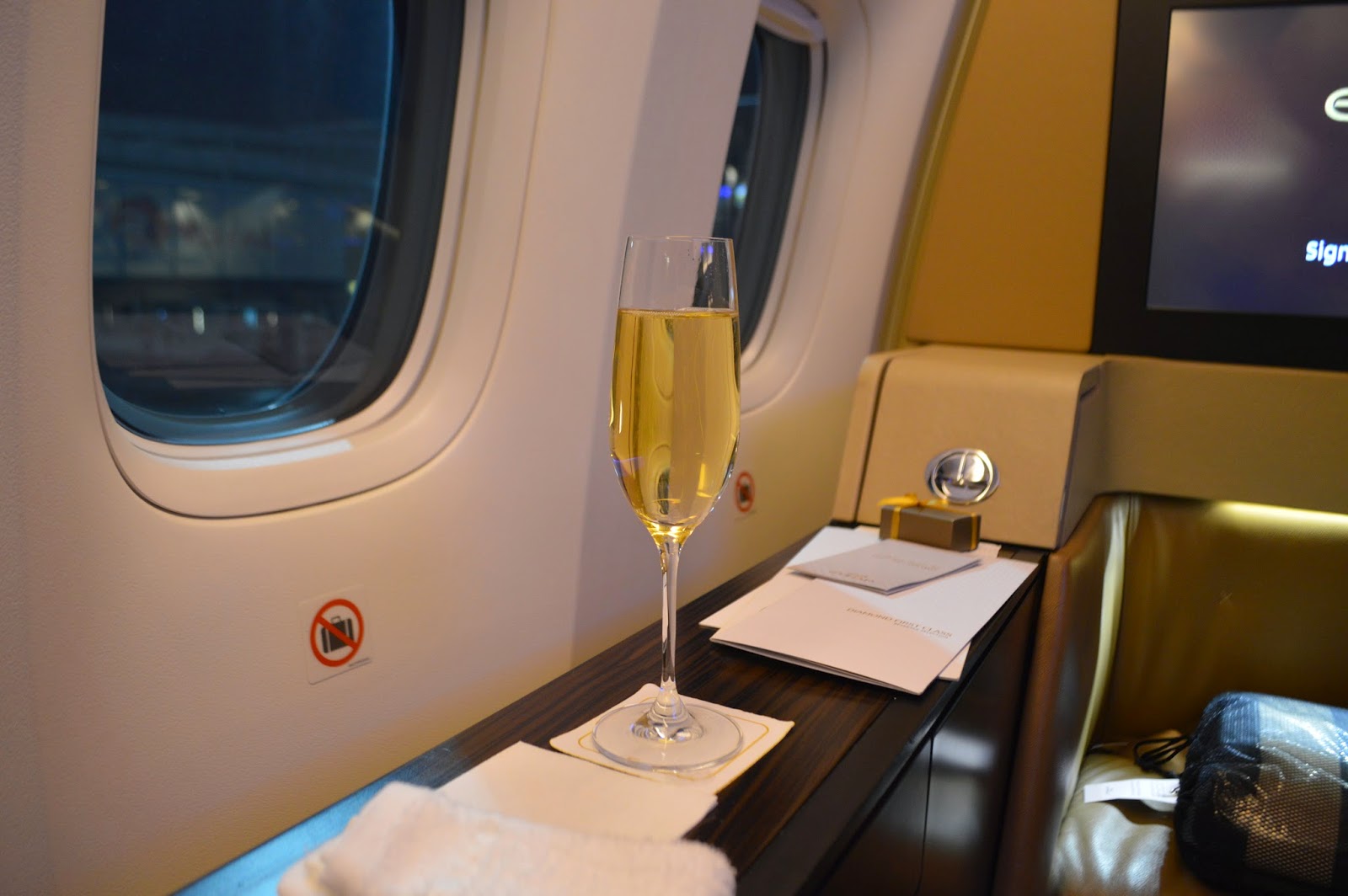 Etihad First Class - Abu Dhabi to Melbourne on the B777-300ER (EY460)