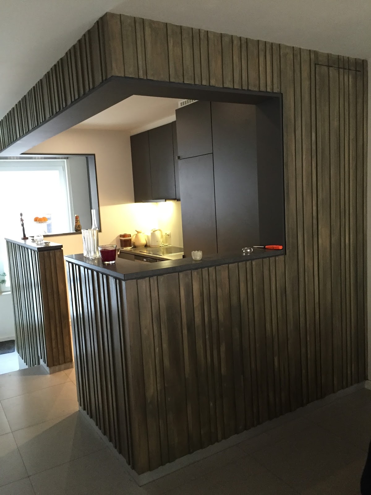 LJ Woodworks: Meubles en Agglo-mélaminé gris, habillage en Multiplex ...