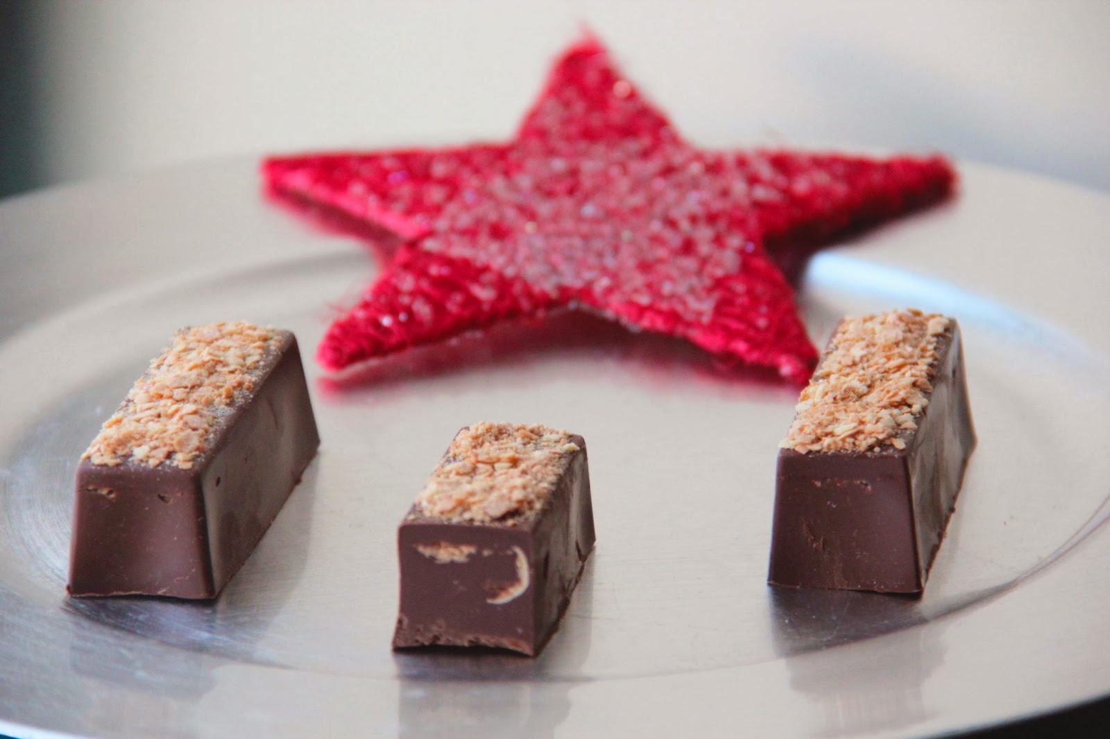 Coses de Llàbiro: Torró de xocolata, neules i avellanes