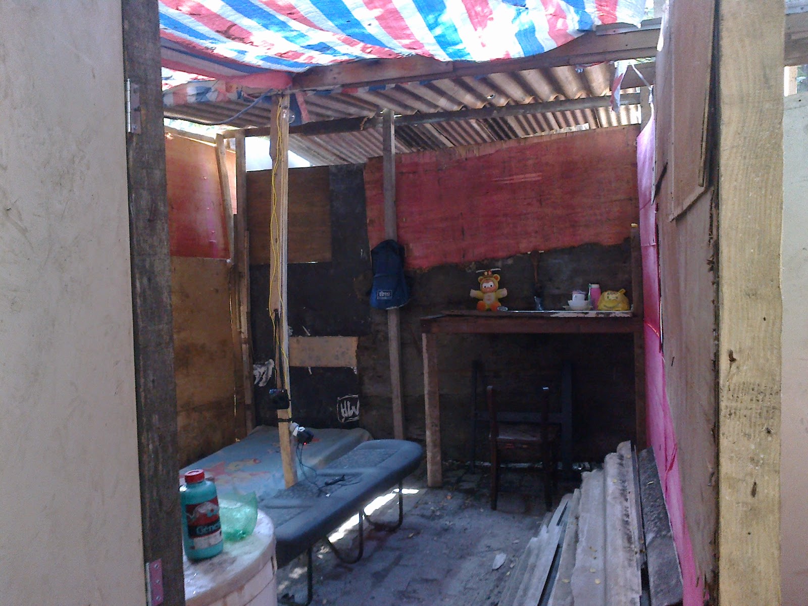 Paz no Rio de janeiro: Barracos na favela da telerj