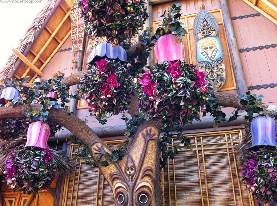 Mouse Troop: Life Falls From Tiki Room's Tangaroa
