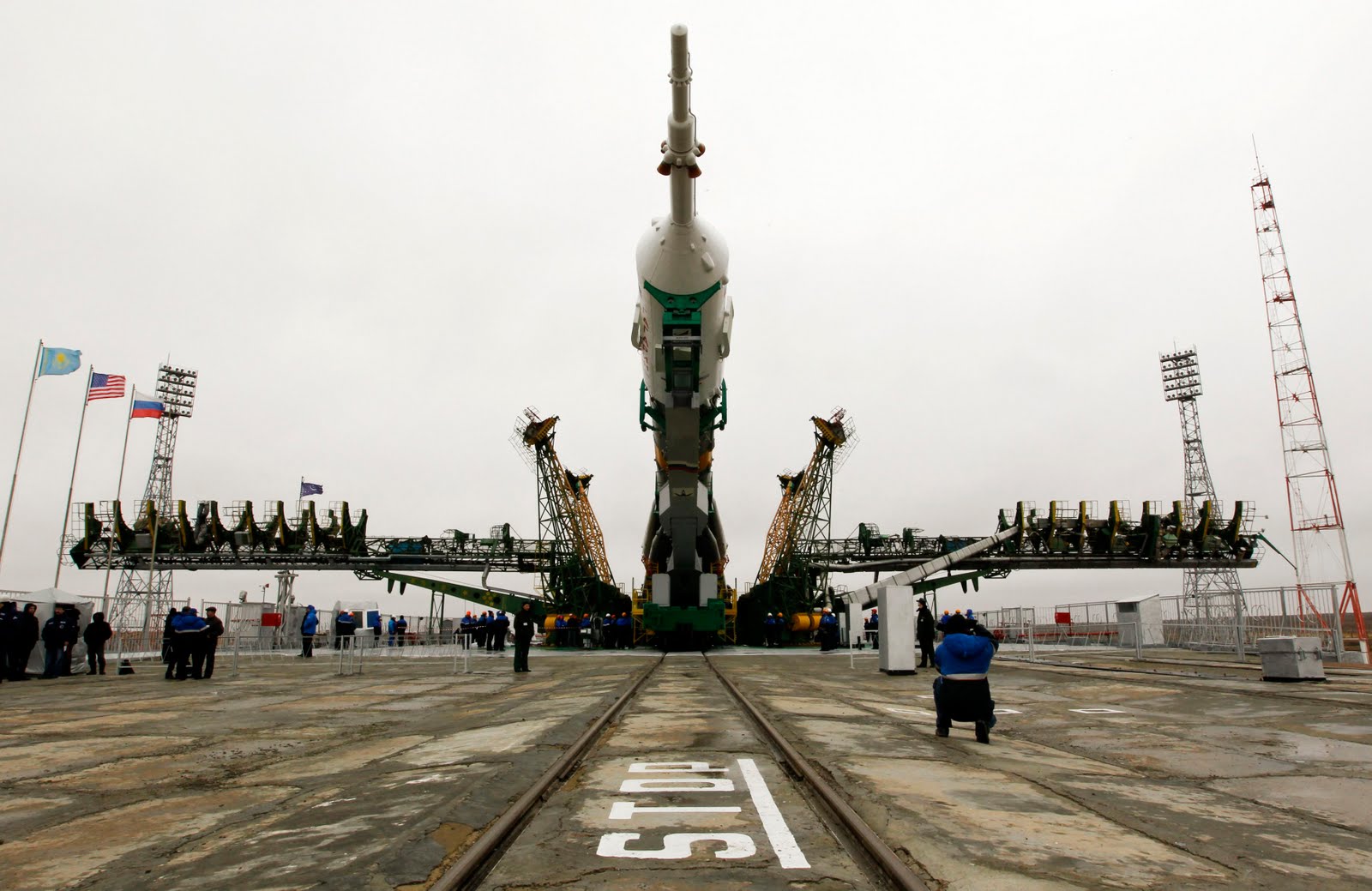 NoBs - أخبار التجارة و الأعمال: The Soyuz TMA-21 spacecraft