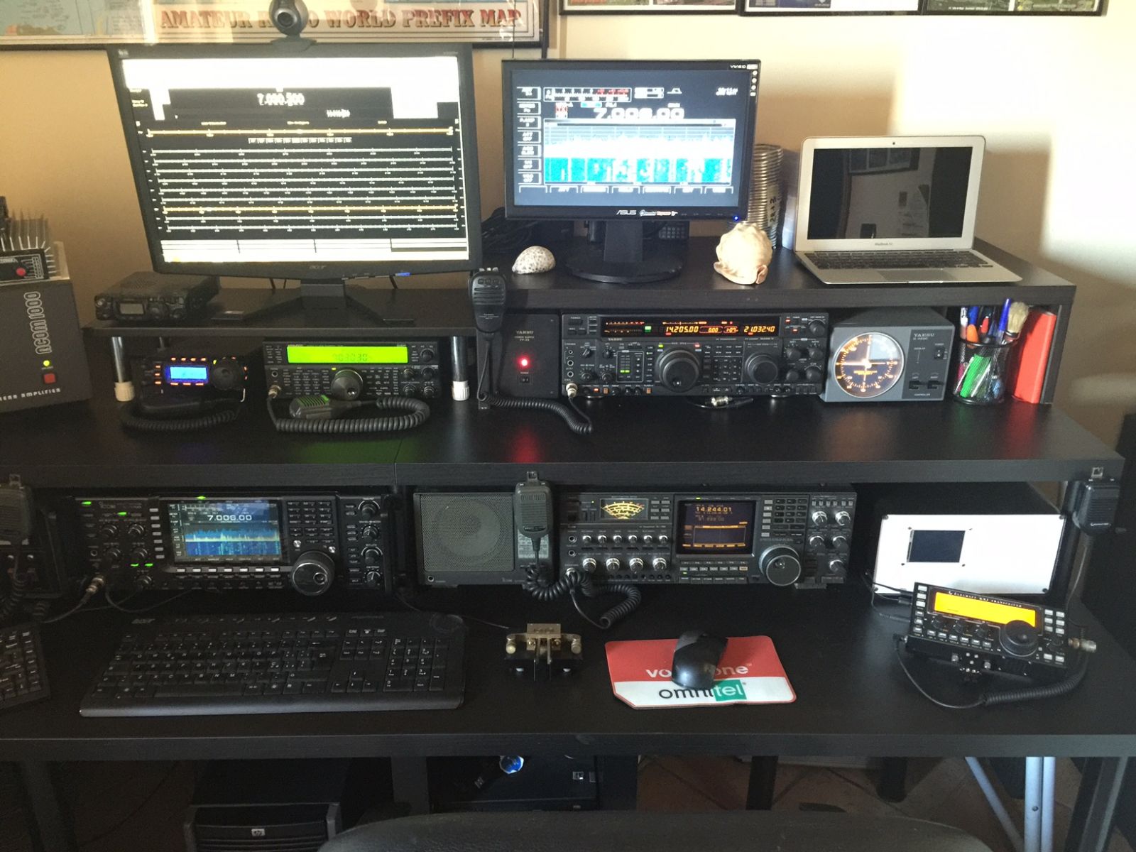 Amateur Radio - Malaysia: Ham Shack How it looks....
