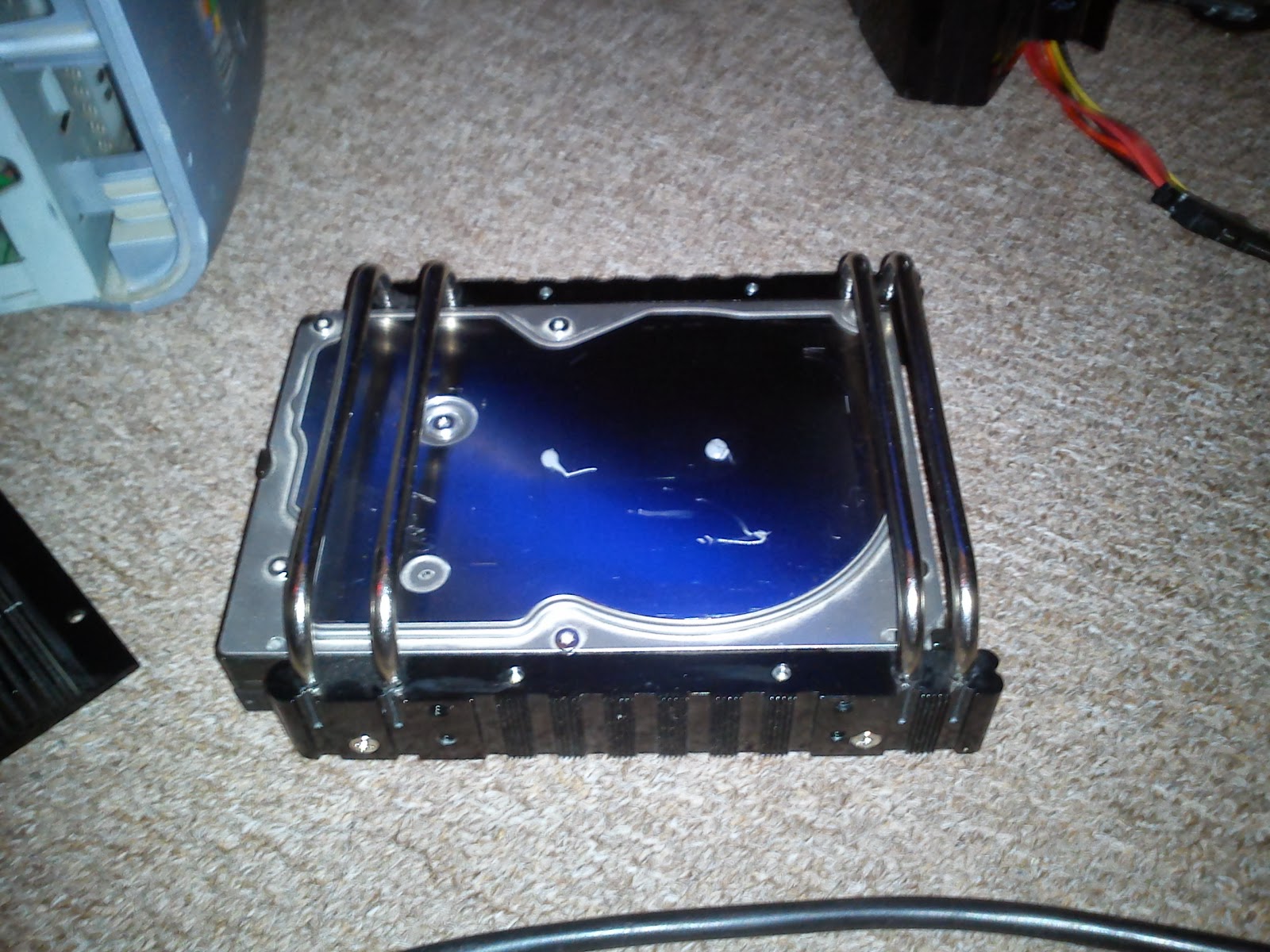 Sethioz Industries Official Blog: PS3 External HDD Mod + Heatsink ...