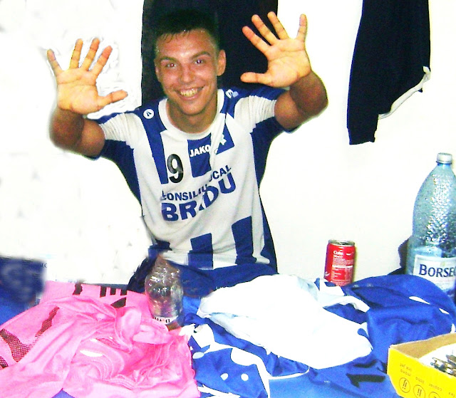 La 21 de ani, golgheterul echipei. Adelin Valentin Voinescu este numele ...