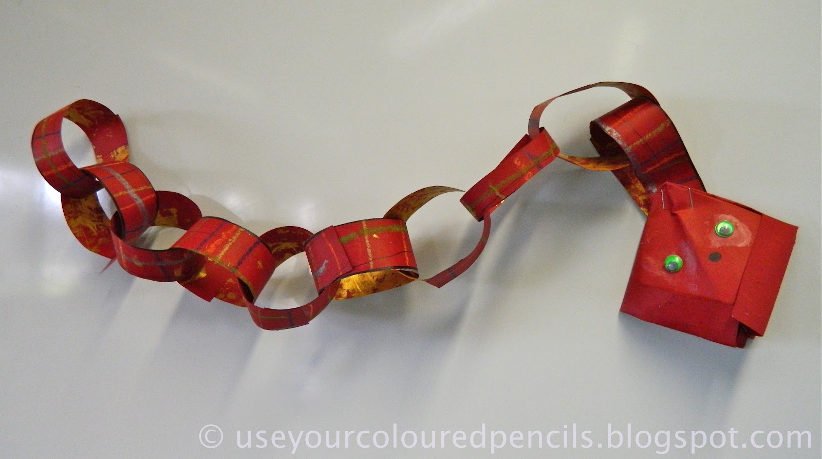 Use Your Coloured Pencils: Paper Chain Chinese Dragons