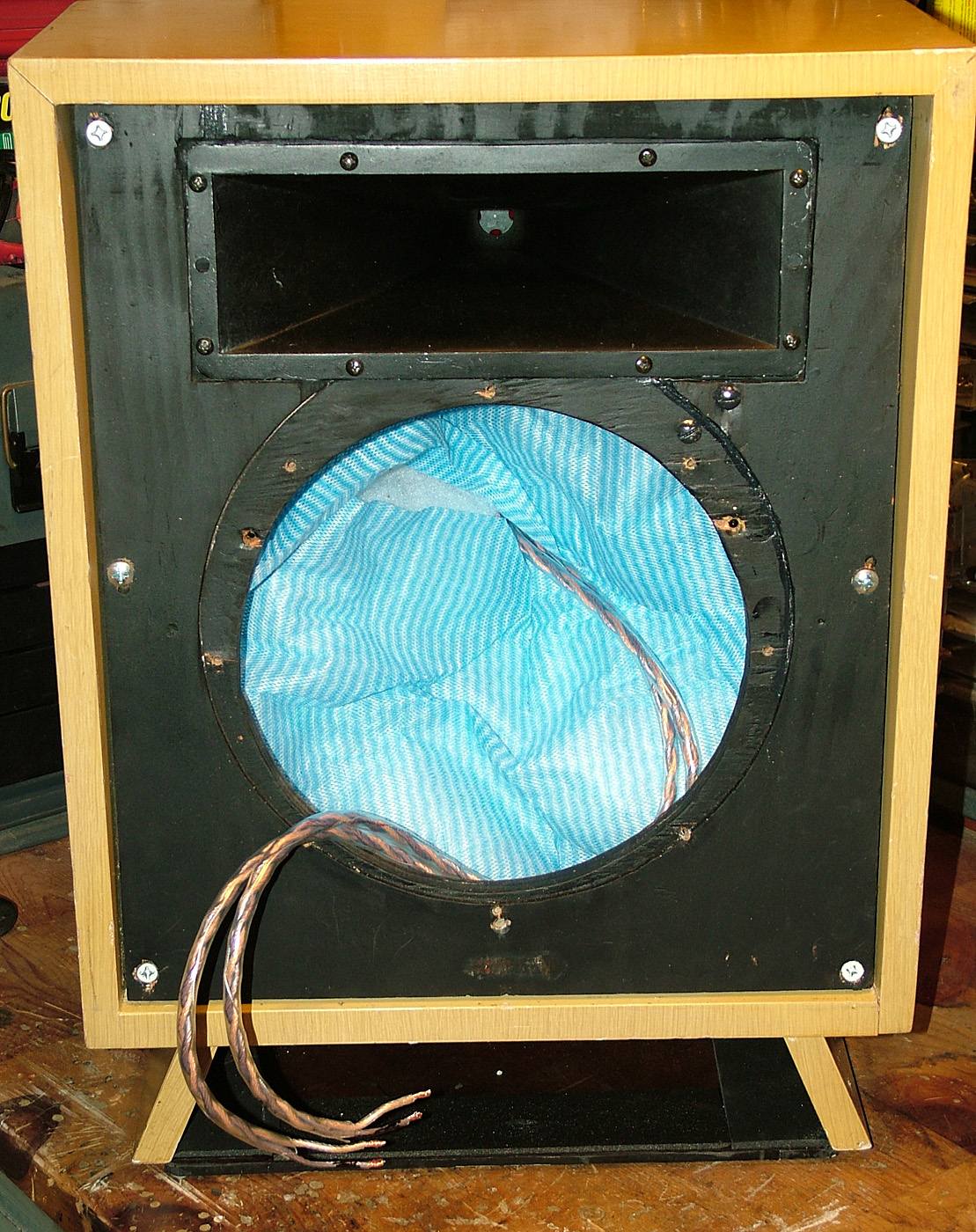 The Robb Collections: Modernization of a vintage corner-horn speaker