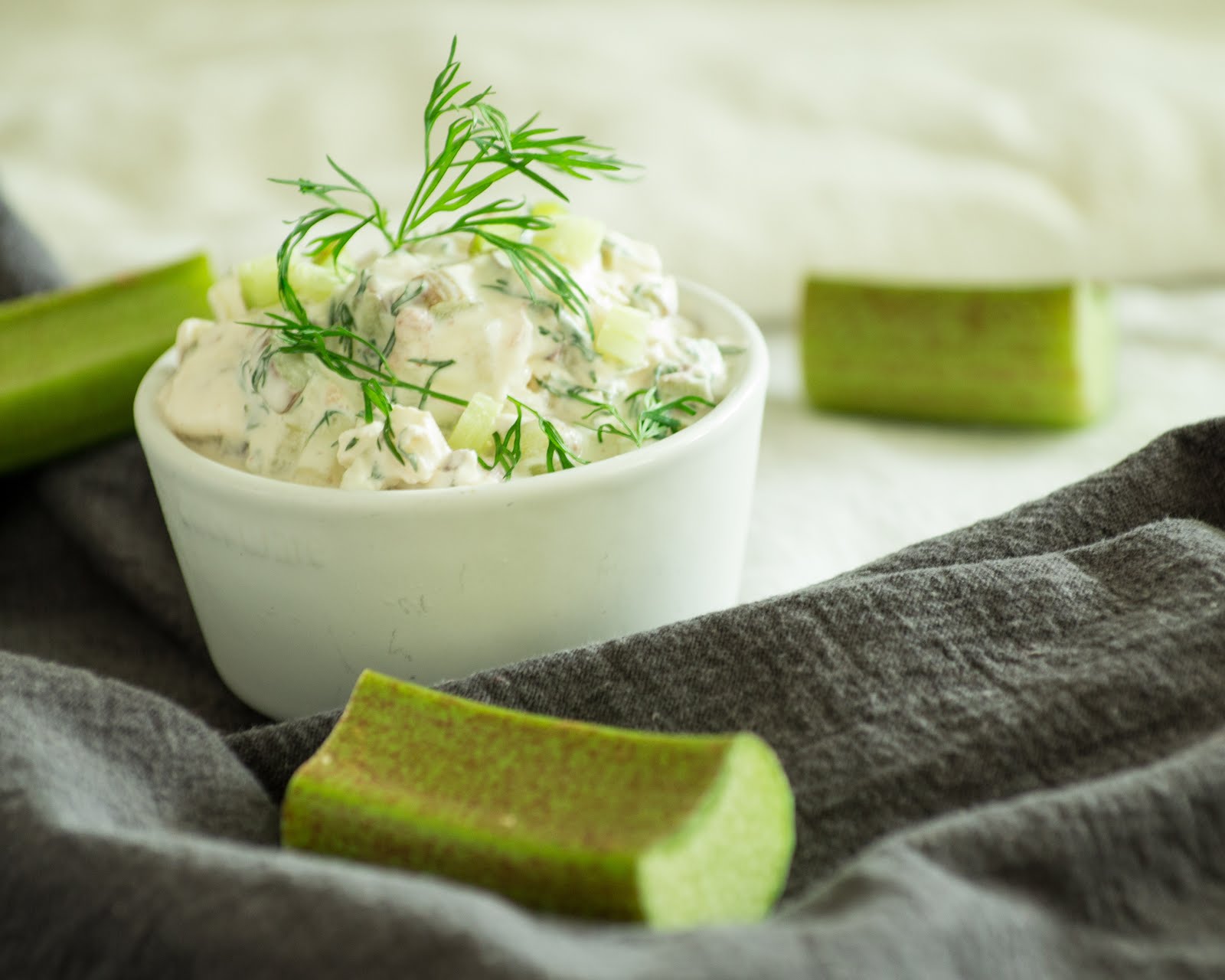 Rabarbersill med dill