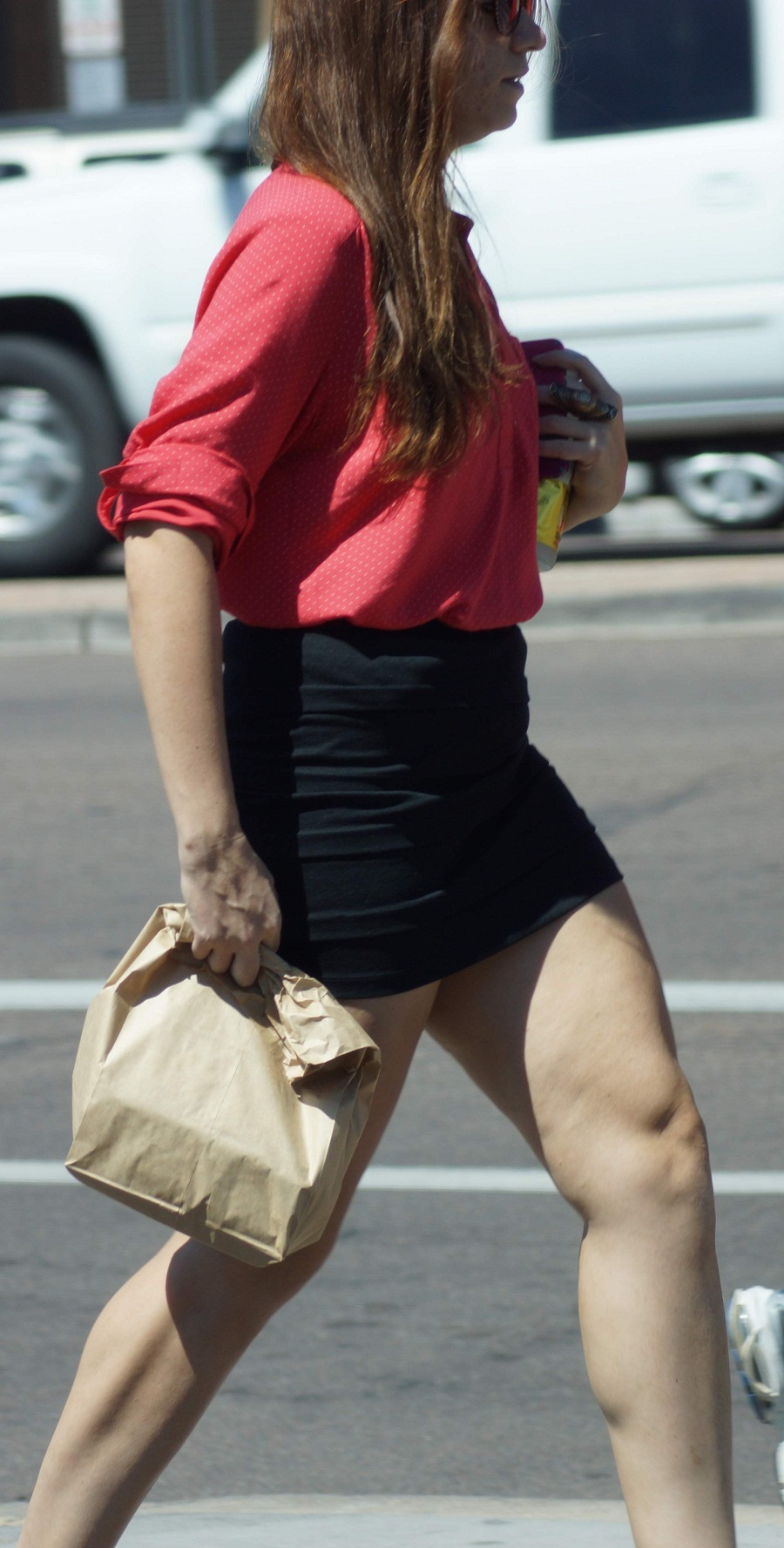 Mujeres con piernas sexys en la calle | Mujeres bellas en la calle