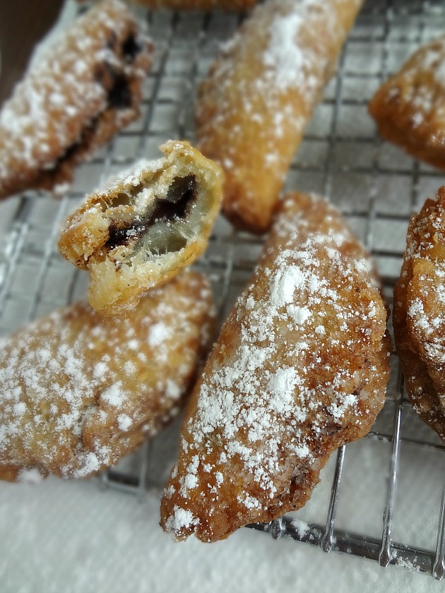 The Cooking Actress: Fried {Mini} Chocolate Hazelnut Pies