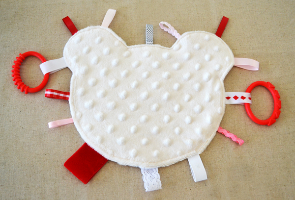 Down Grapevine Lane: Tutorial: Teddy Taggie Blanket