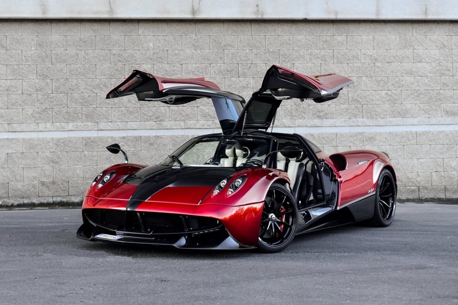 Pagani Huayra (hypercar)