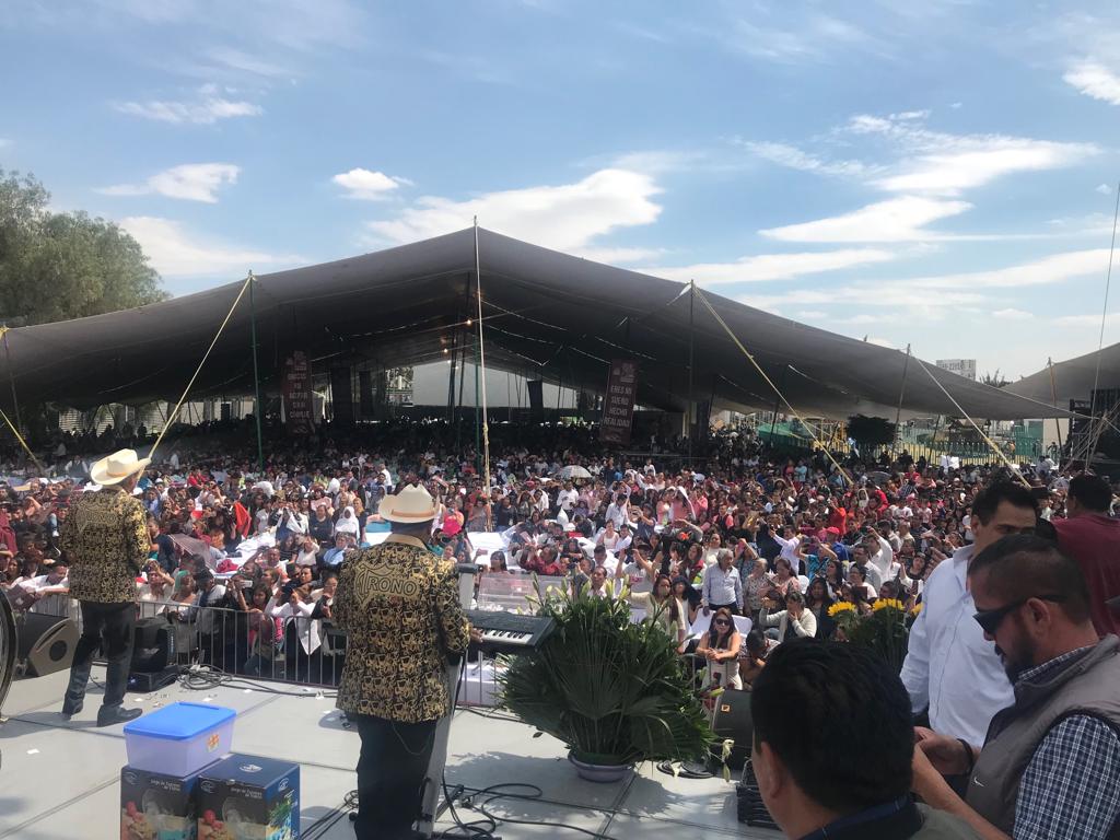 El mexiquense Hoy: Récord en Ecatepec en bodas civiles para fortalecer ...