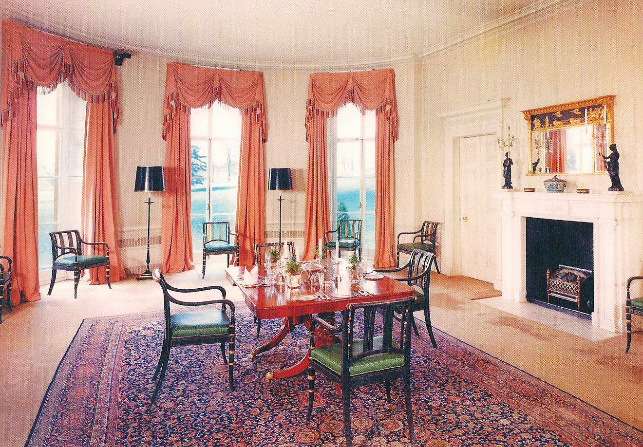 The Devoted Classicist: Notable Homes: The Viscountess and Viscount ...