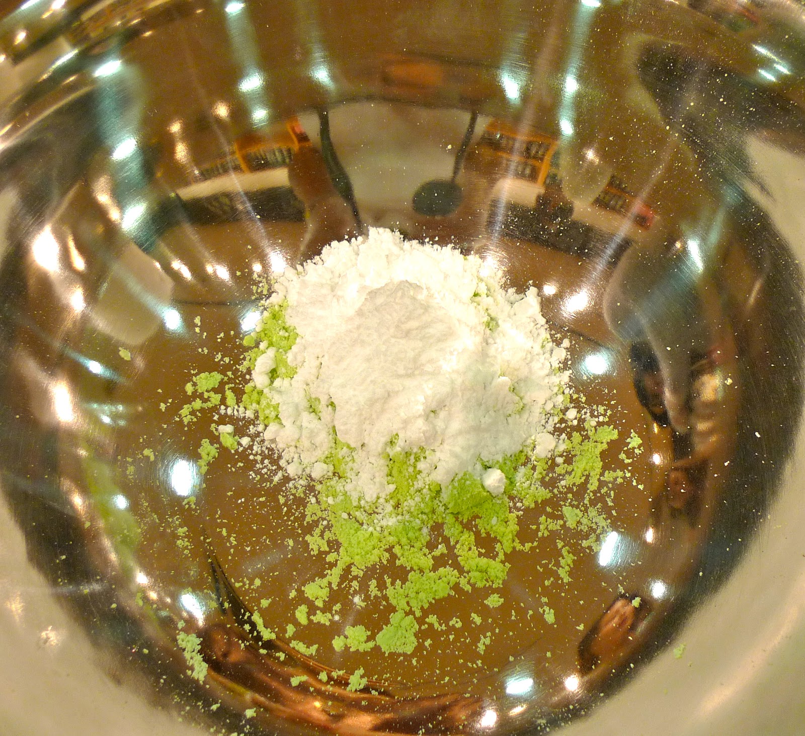 Lather Up in Cheer with Lush Holiday+The Making of Lush's Iconic Bath ...