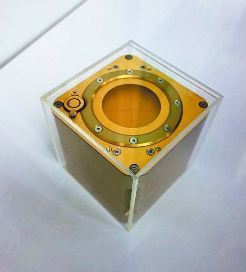 The world's lightest 'space cube' developed in Taiwan, can predict ...