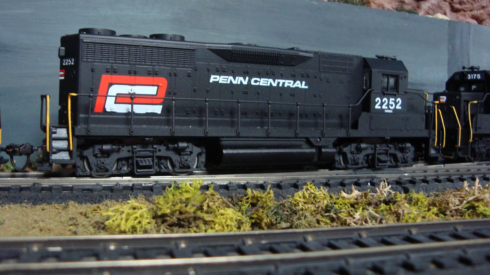 New York Central Train Layout: Penn Central Tribute