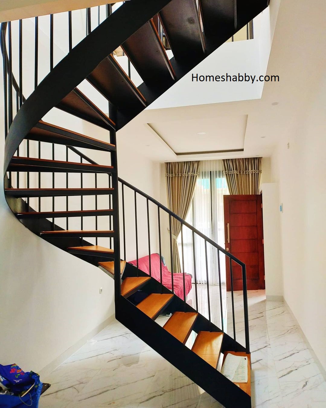 7 Model Tangga Rumah Paling Populer dari Gaya Klasik Hingga Modern ...