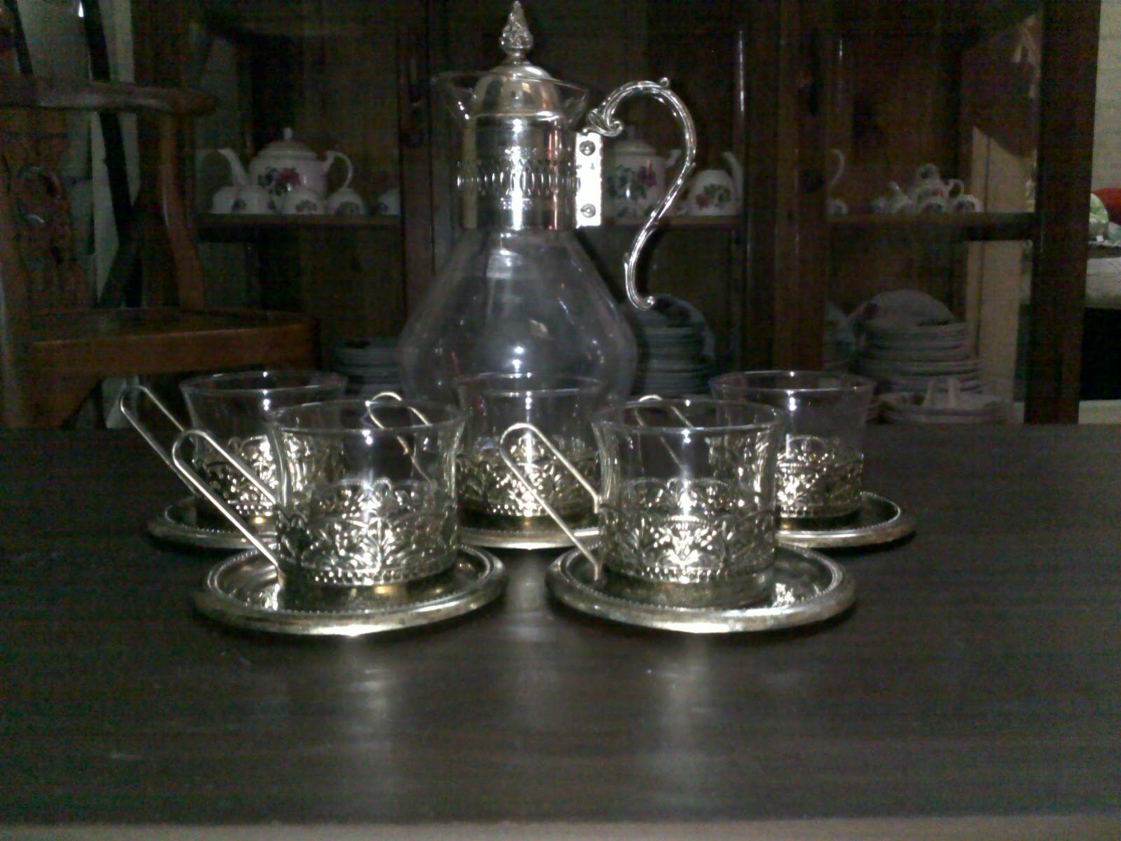 THE MALAYSIAN PICKERS: JUG ANTIK KACA WITH BESI....