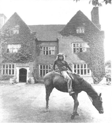 * A Young Vintage Wholigan *: Roger Daltrey at Holmshurst Manor