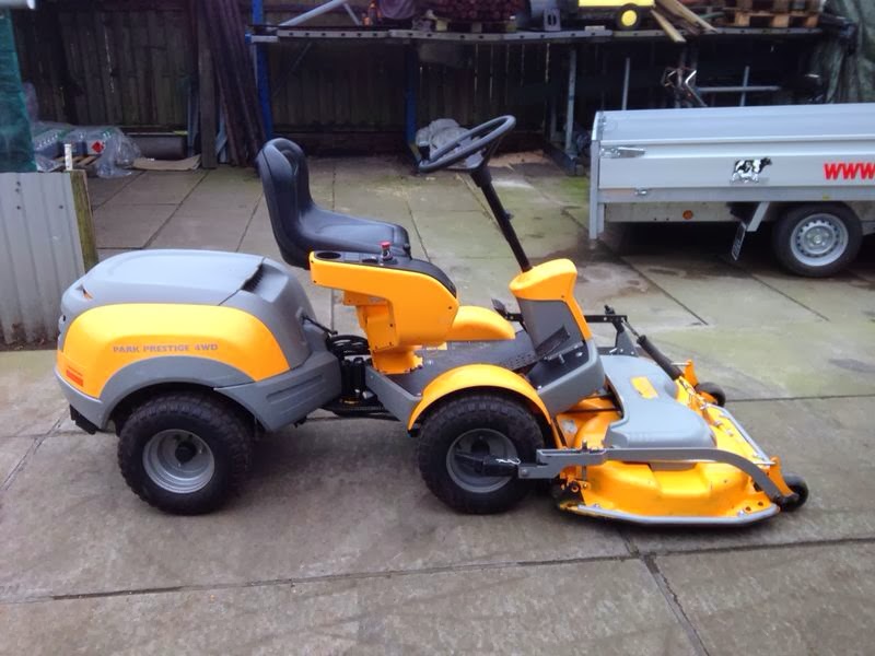 Le Petit Blanchefosse: Stiga Park Prestige 4WD