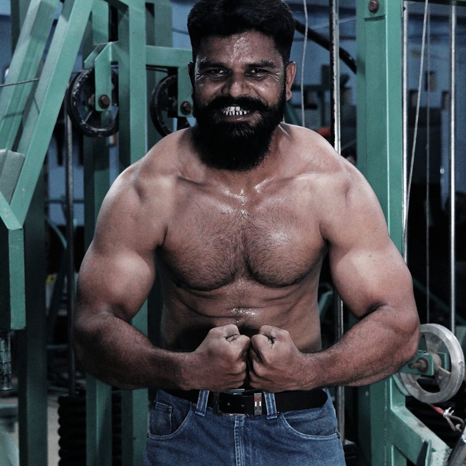 world bodybuilders pictures: karachiates bodybuilder syed muhammad ...