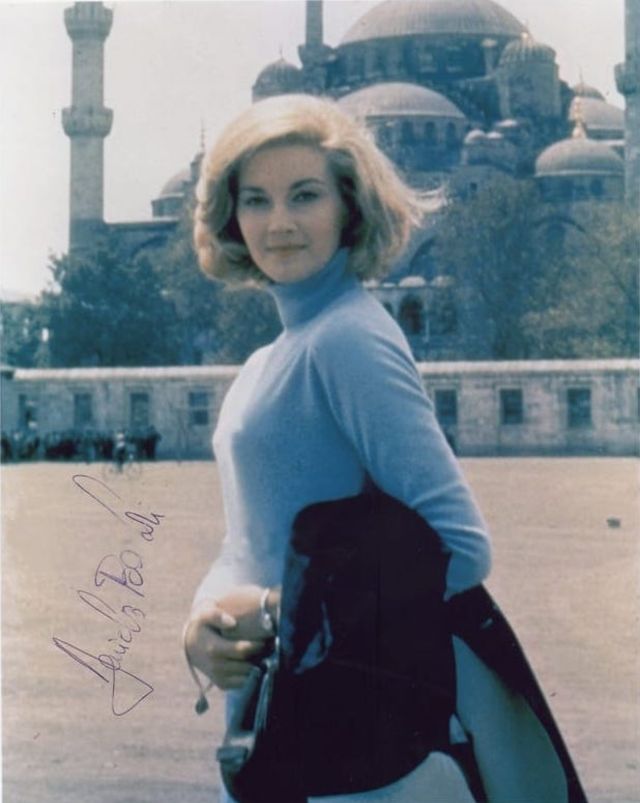Italian Classic Beauty: 22 Glamorous Photos of Daniela Bianchi in the ...