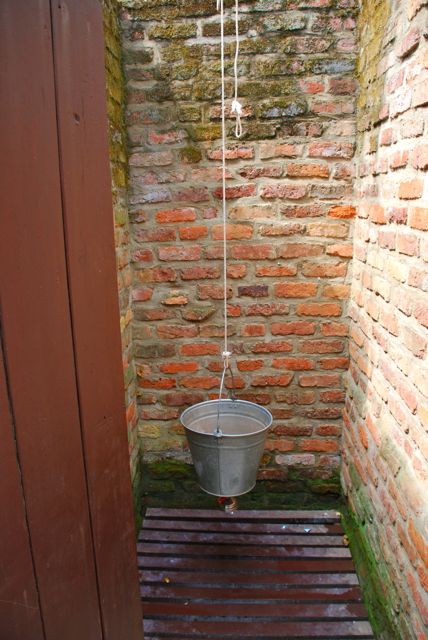 Africa Again . . . Julie Must Be Crazy!: 9 Easy Steps for a Happy ...