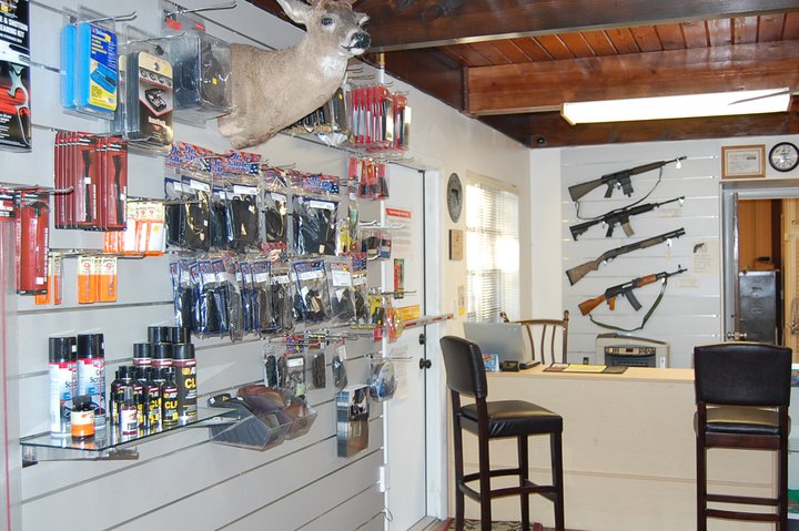 Shangrila Towers: Guns: RRPSI Firearms review - a friendly local gun shop