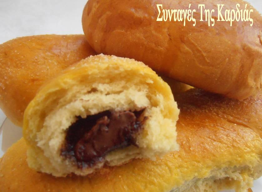 ΣΥΝΤΑΓΕΣ ΤΗΣ ΚΑΡΔΙΑΣ: Ψωμάκια γεμιστά με nutella