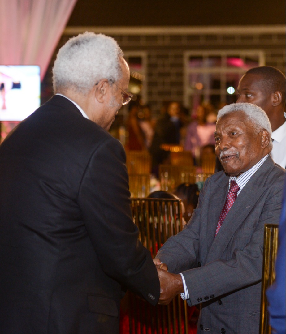 STEPHANIE SILAS KAAYA NA ROBERT FRANCIS LOWASSA WAMEREMETA ARUSHA ...