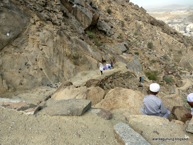 Jalan Ke Gunung: Mendaki Jabal Thur