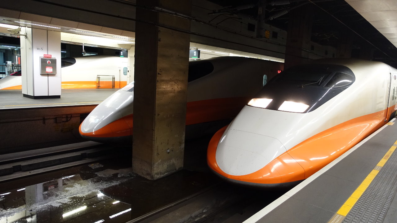 鐵貓＝鐵道與貓的完美結合: 台灣高鐵700T型列車