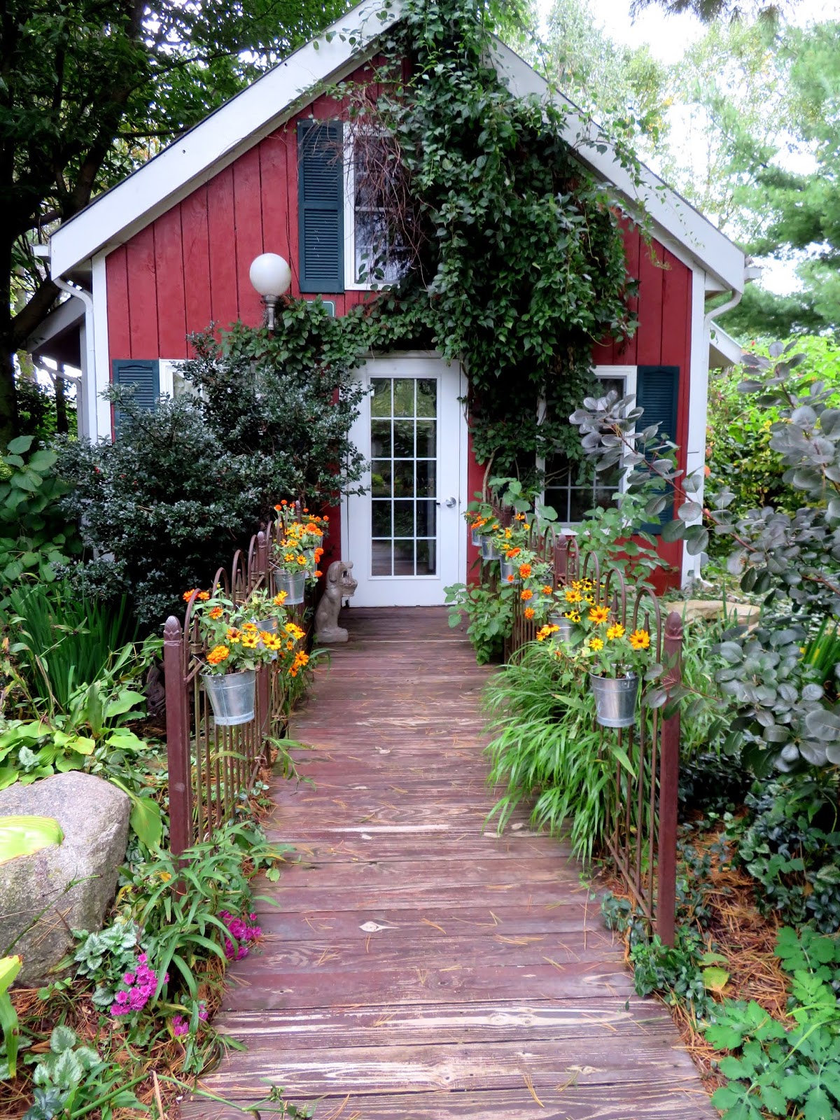 The Marmelade Gypsy: Southern Exposure: Hops and Bittersweet Swag