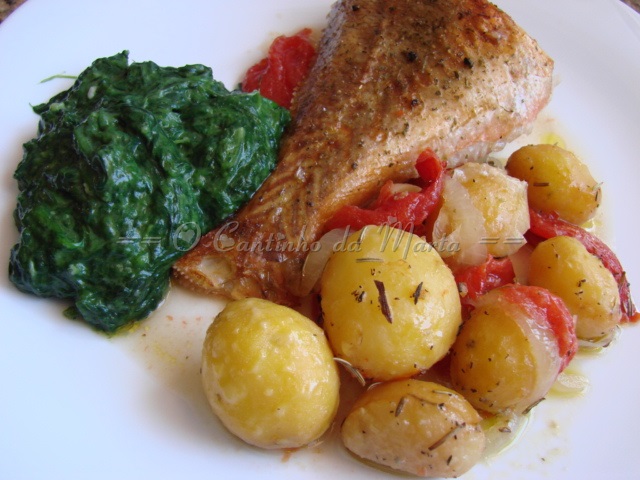 O Cantinho da Marta: Red Fish Assado no Forno com Batatinhas