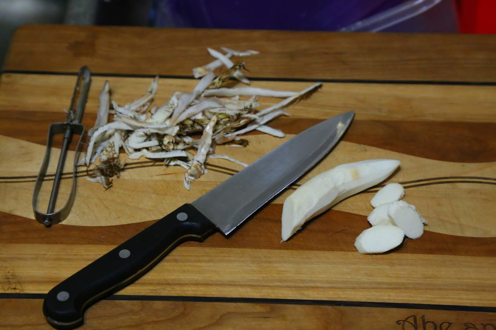 Wild Harvests: How to Eat a Bulrush