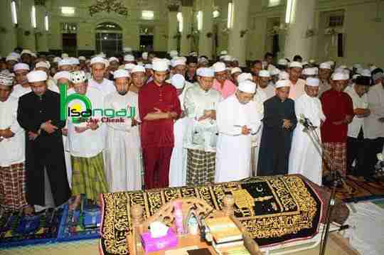 Bacaan Niat Dan Tata Cara Sholat Jenazah Mayit Laki Laki Perempuan