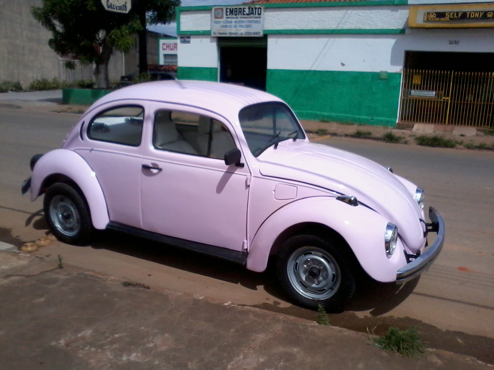 garage 53: Fusca rosa