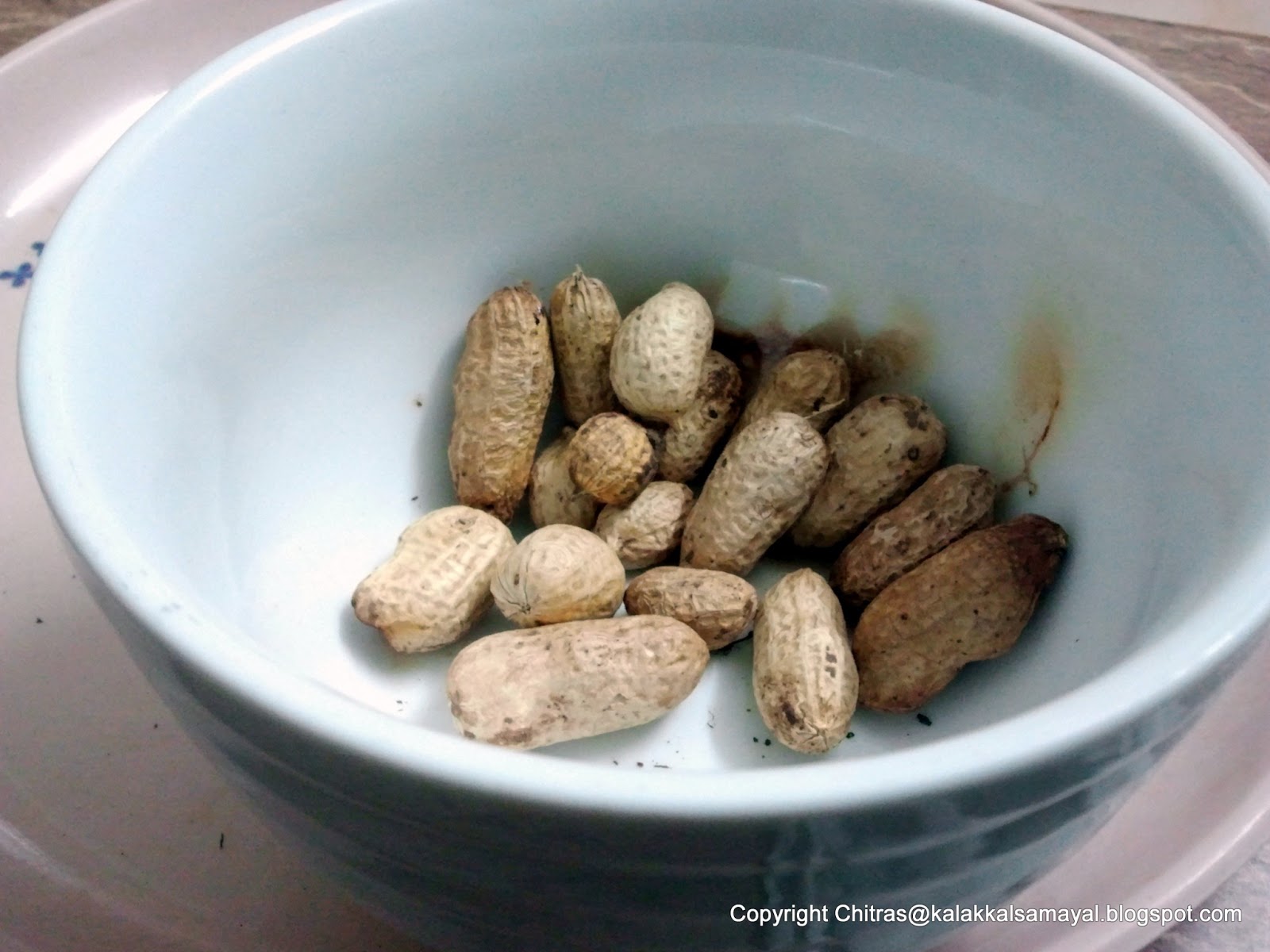 kalakkalsamayal: roasting ground nut