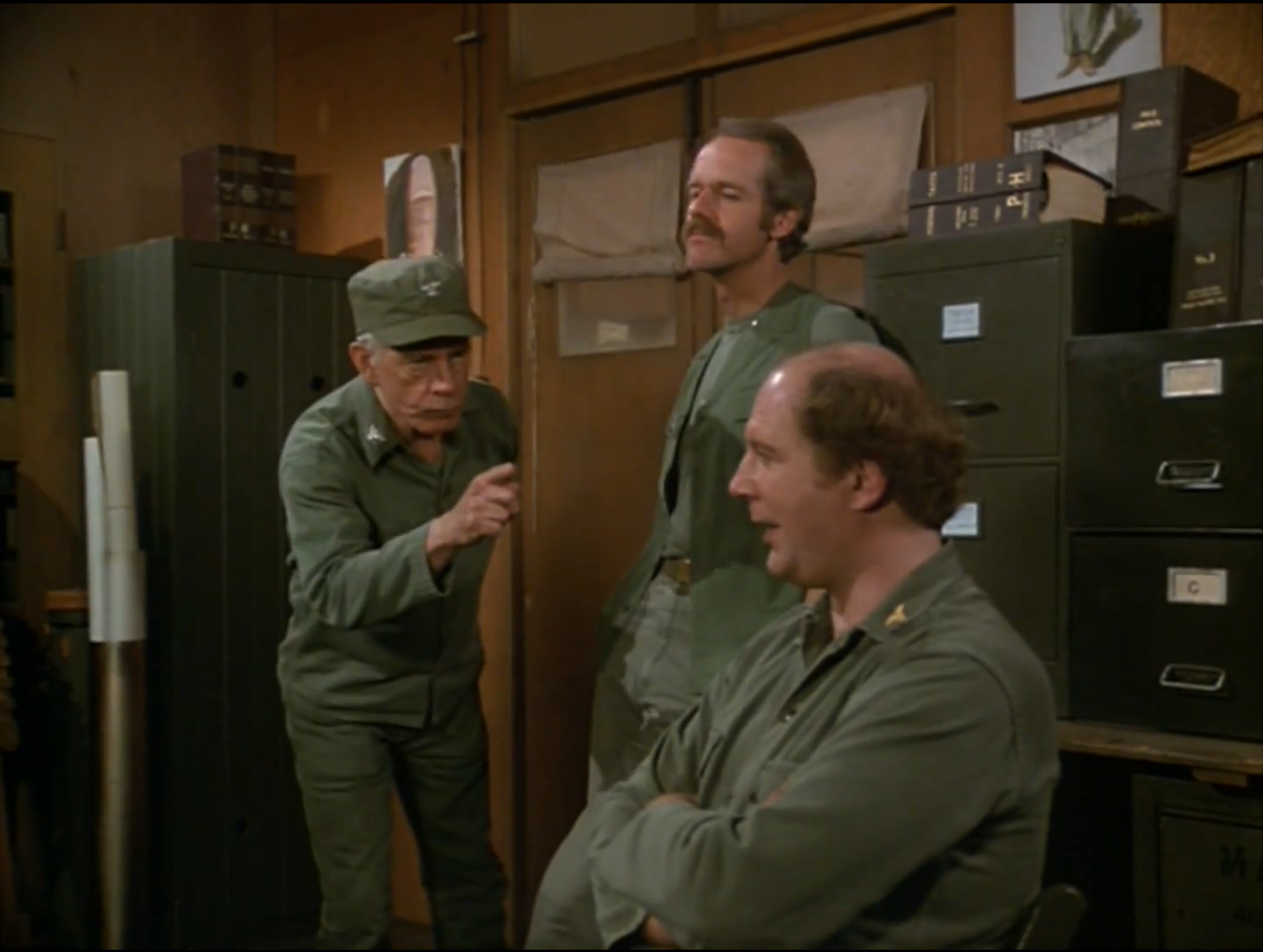 Holiday Film Reviews: M*A*S*H: "April Fools"
