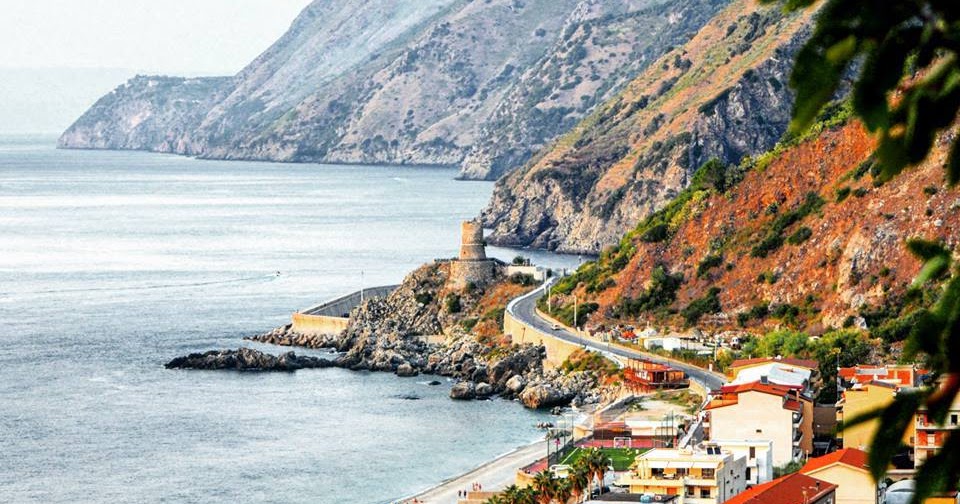 La Costa Viola. Meraviglia della Calabria . Ampie spiagge, calette ...