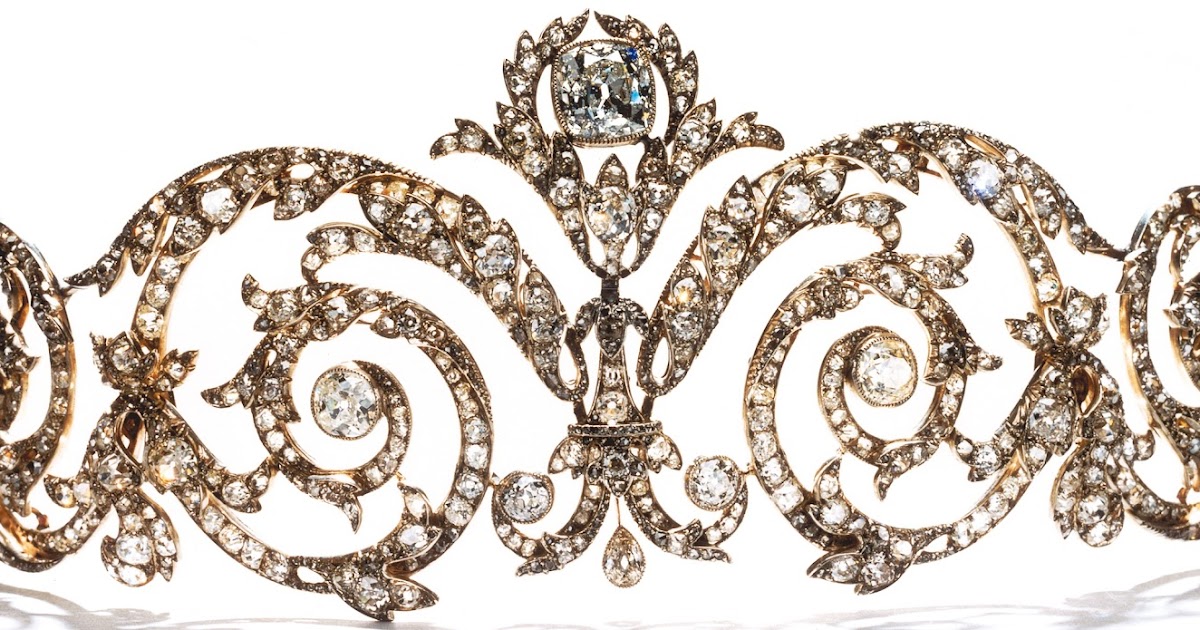 Tiara Mania: Talhouët Diamond Scroll Tiara