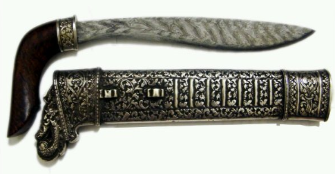 Kabar Bugis: BADIK: SEJARAH N JENIS SENJATA TRADISIONAL