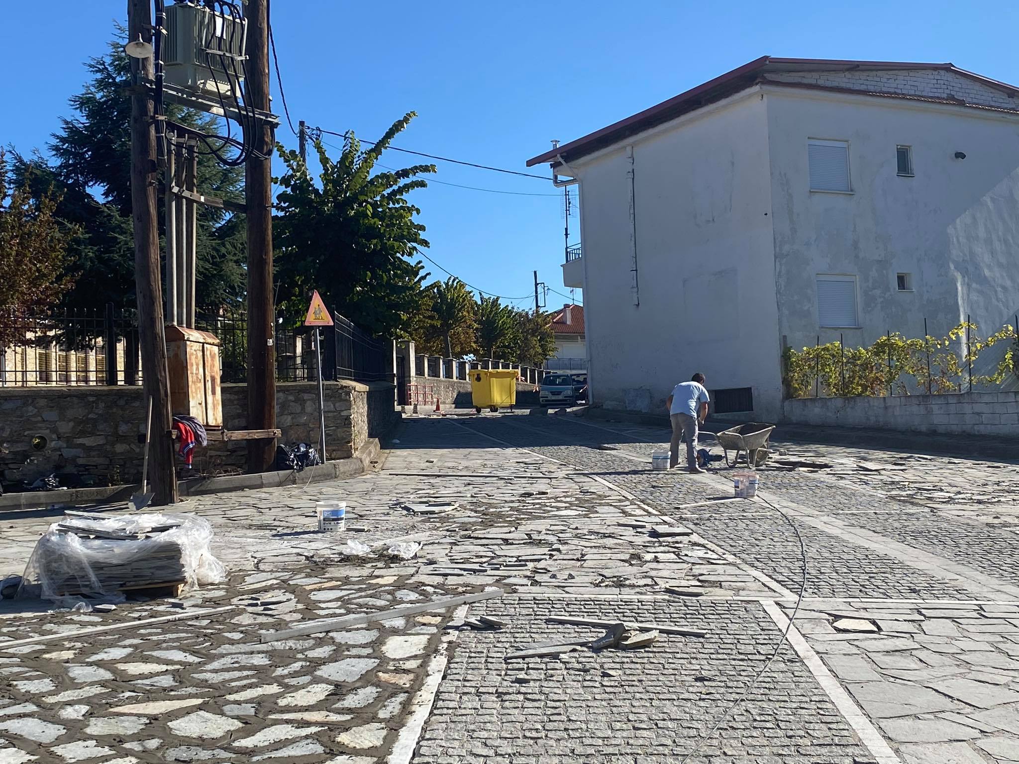 ΚΡΑΝΕΑ ΕΛΑΣΣΟΝΑΣ: Ξεκίνησαν οι εργασίες αποκατάστασης πλακόστρωτων στην ...
