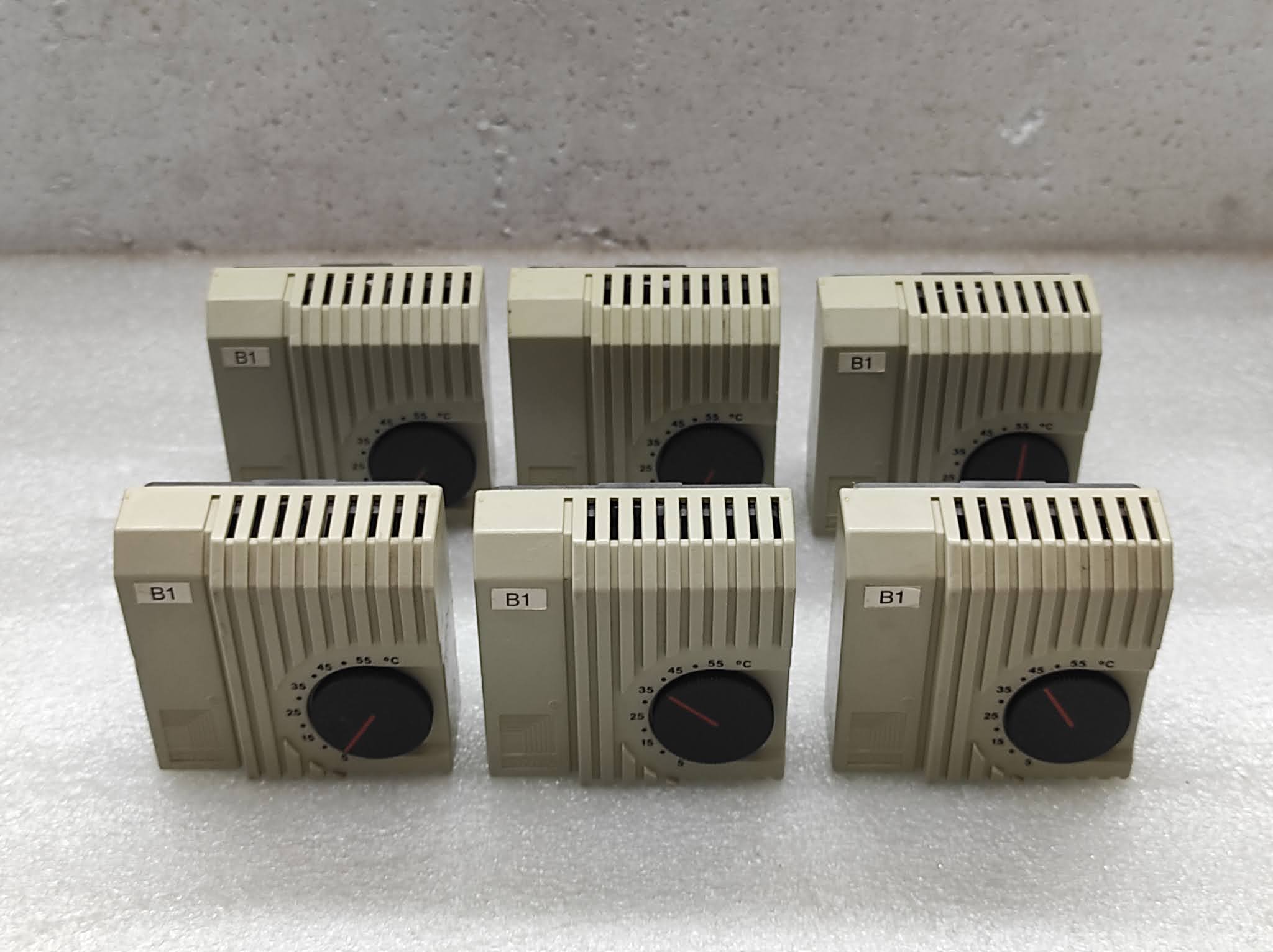 RITTAL 17225 6706 5-55C 24V TEMPERATURE CONTROLLER THERMOSTAT