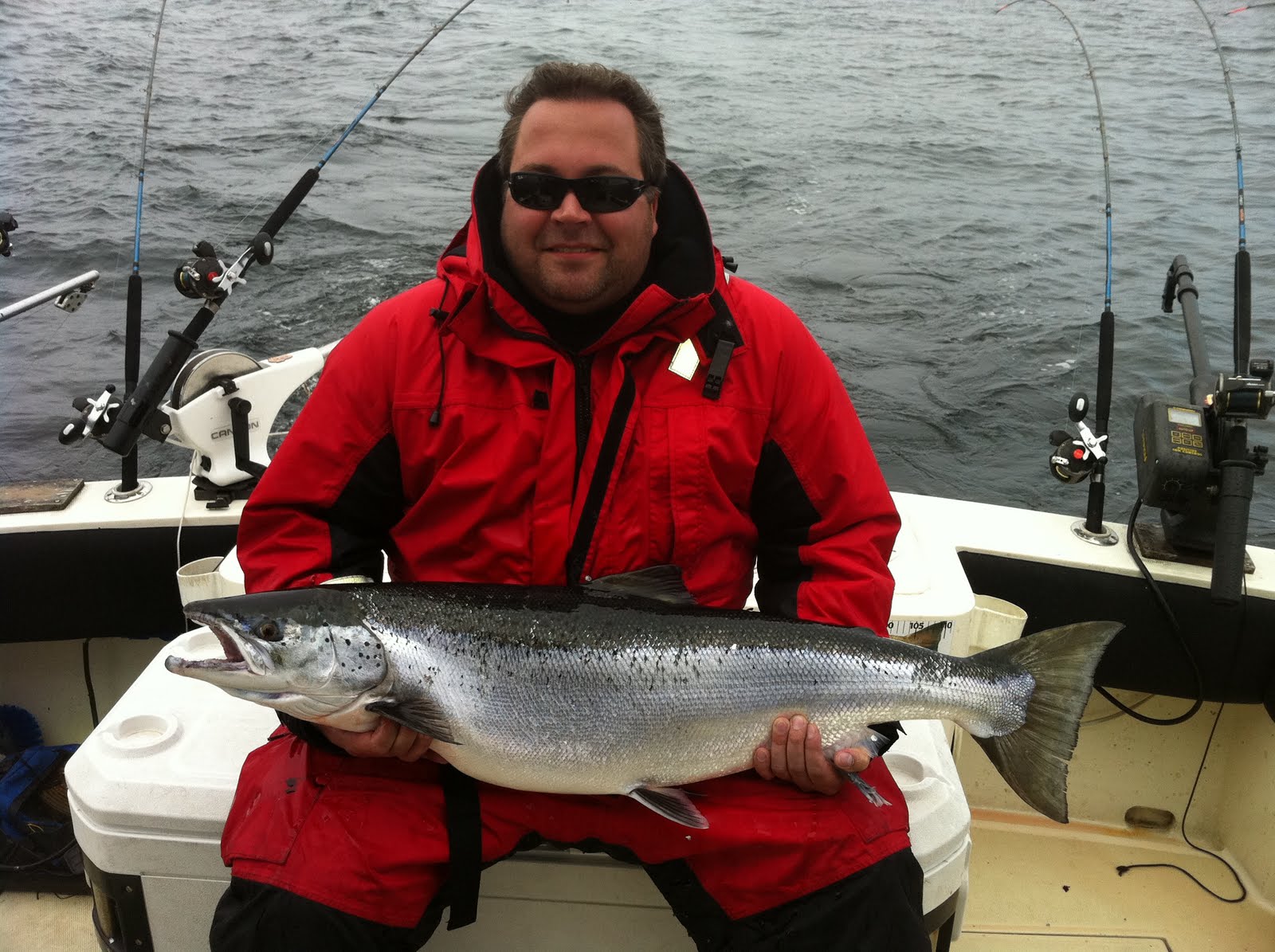 ABELS SALMON CATCHER: Massor av lax i Östersjön just nu